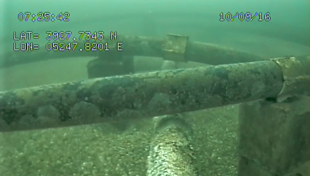 Offshore platforms and pipelines inspection. LAM and ZHDANOV fields in ...